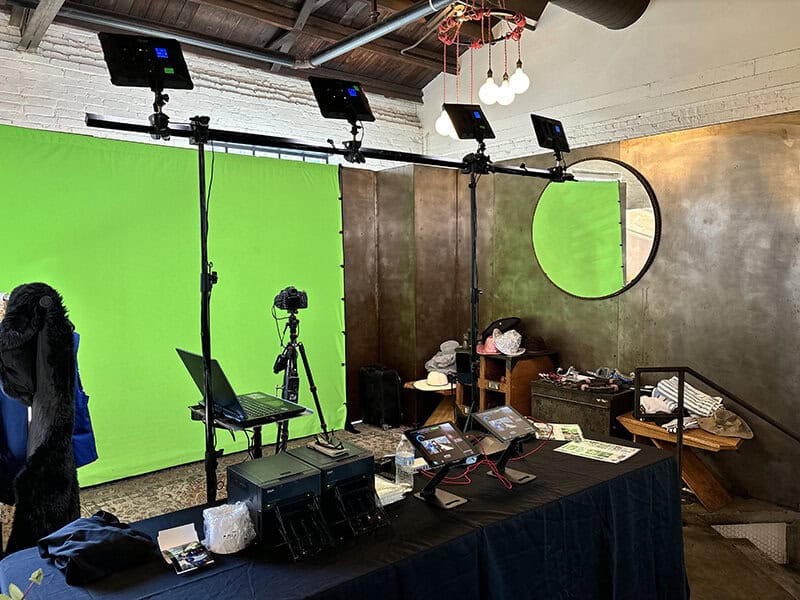 Sophisticated and fun Cleveland green screen photo booths